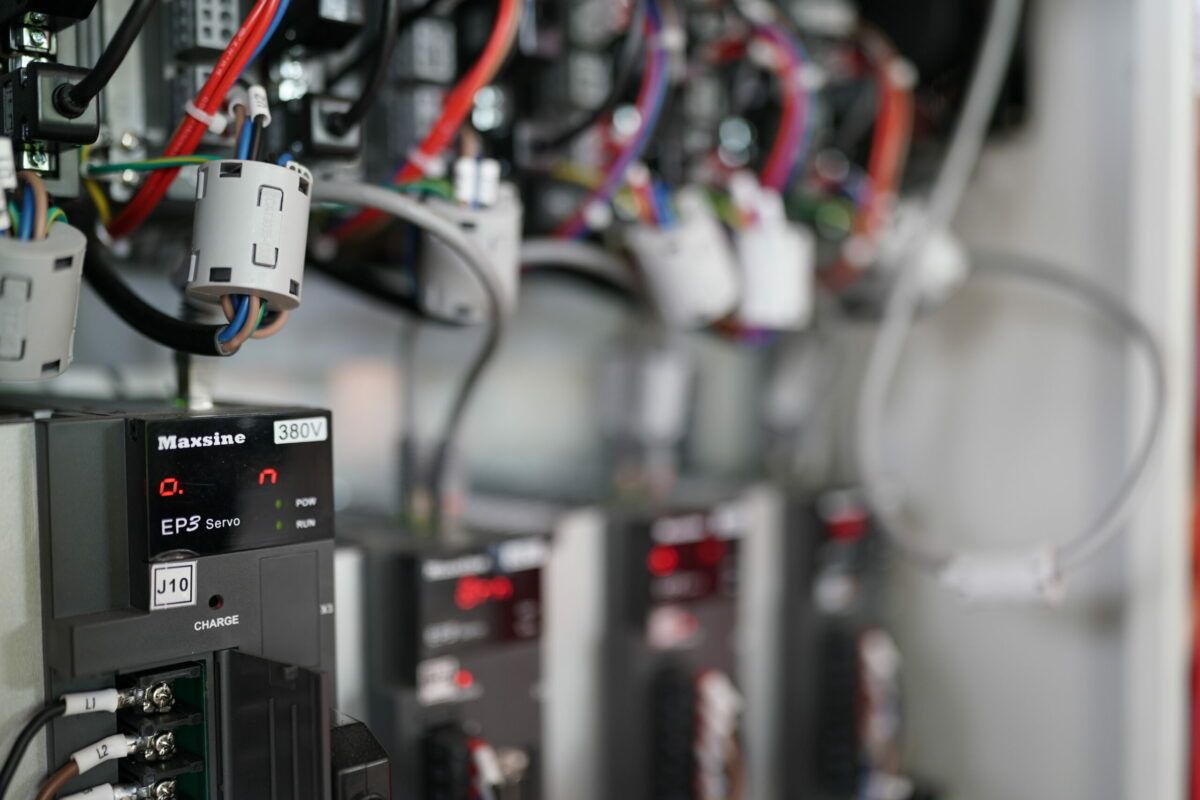 Best PLC Brands for Industrial Automation | Vista Projects